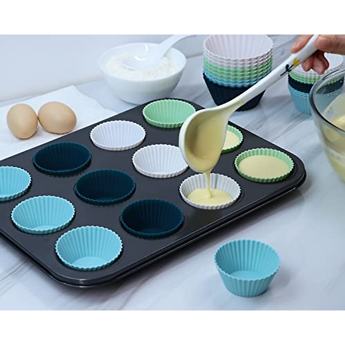 SAWNZC Silicone Baking Cups, Reusable Cupcake Liners, 12 Pack Cake Molds, Standard Size Muffin Liners, Dishwasher Safe