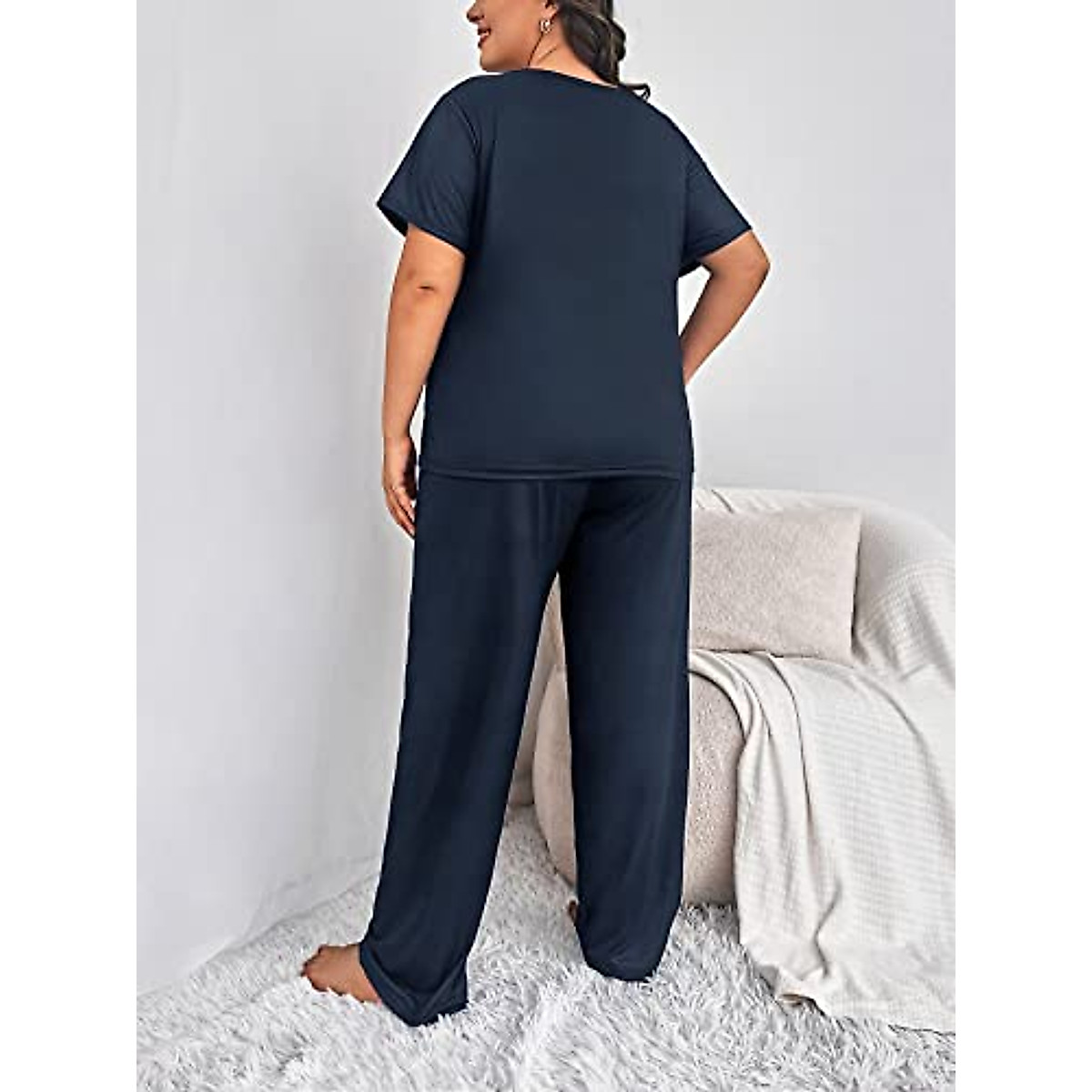 Floerns Women's Plus Size Pajamas Graphic Print Short Sleeve Tee with Pants Pj Set Navy Blue 5XL