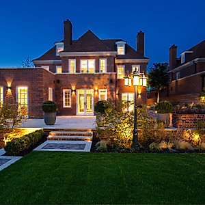 ZJOJO Outdoor Post Light, Triple-Head LED Street Light, 2700K, 1100lumens, Vintage Clear Glass Shade Lamp Lights Fixture for Garden Backyard Patio Walkway, Black-8099