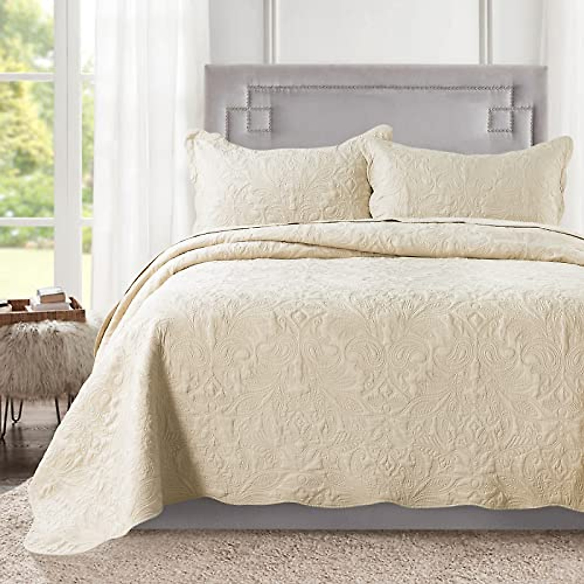 HoneiLife Oversized Bedspread Quilt Sets - 3 Piece California King Quilt Microfiber Bedspreads Reversible Coverlets Lightweight Bed Cover Paisley Bedding Sets All Season Quilts-111 x106,Beige
