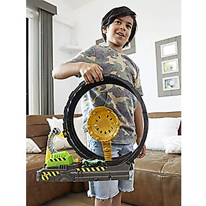 Hot Wheels Monster Truck Epic Loop Challenge Play Set with Truck and car