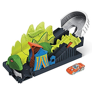 Hot Wheels Dino Coaster Attack Playset with Roller Coaster, Stegosaurus Dinosaur Challenge & One 1:64 Scale Vehicle for Kids 4 to 8 Years Old, Connects to Other Sets