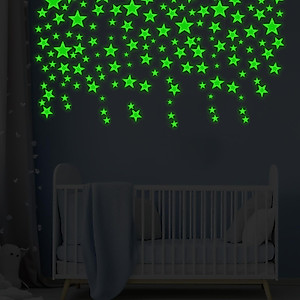 554pcs Glow in The Dark Stars Stickers for Ceiling Star Decals Stickers 3D Glowing in The Dark Room Wall Decor Ceiling Stars Stickers Decals for Bedding Room Star Decorations Stickers 4 Sizes Stars
