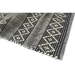 Chardin home Black & Ivory Boho Throw Rug 2x3 feet |Hand Woven Farmhouse Rug | Great in Kitchens entryways doormats Bathrooms Meditation Mat | Machine Washable & Reversible Cotton Rugs