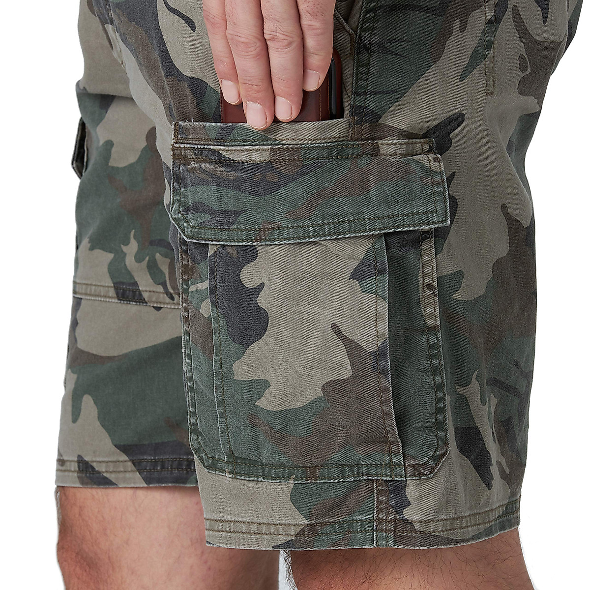 Wrangler Authentics Men's Classic Cargo Stretch Short, Green Camo, 34