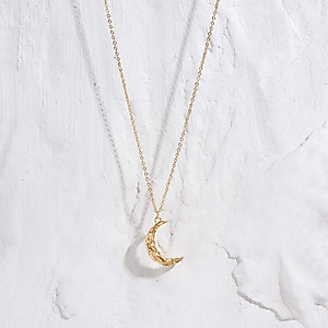 Carved Gold Moon Pendant Necklace for Women,14K Gold Plated Dainty Chain Crescent Moon Necklace Hammered Half Moon Jewelry