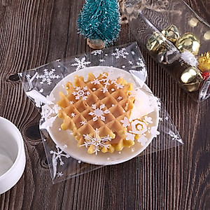 Tatuo 200 Pieces Christmas Cookie Bags Wrappers Snowflake Cellophane Treat Bags Small Holiday Clear Candy Bag Gifts Goodies Bags with Self Adhesive Seal for Gift Giving