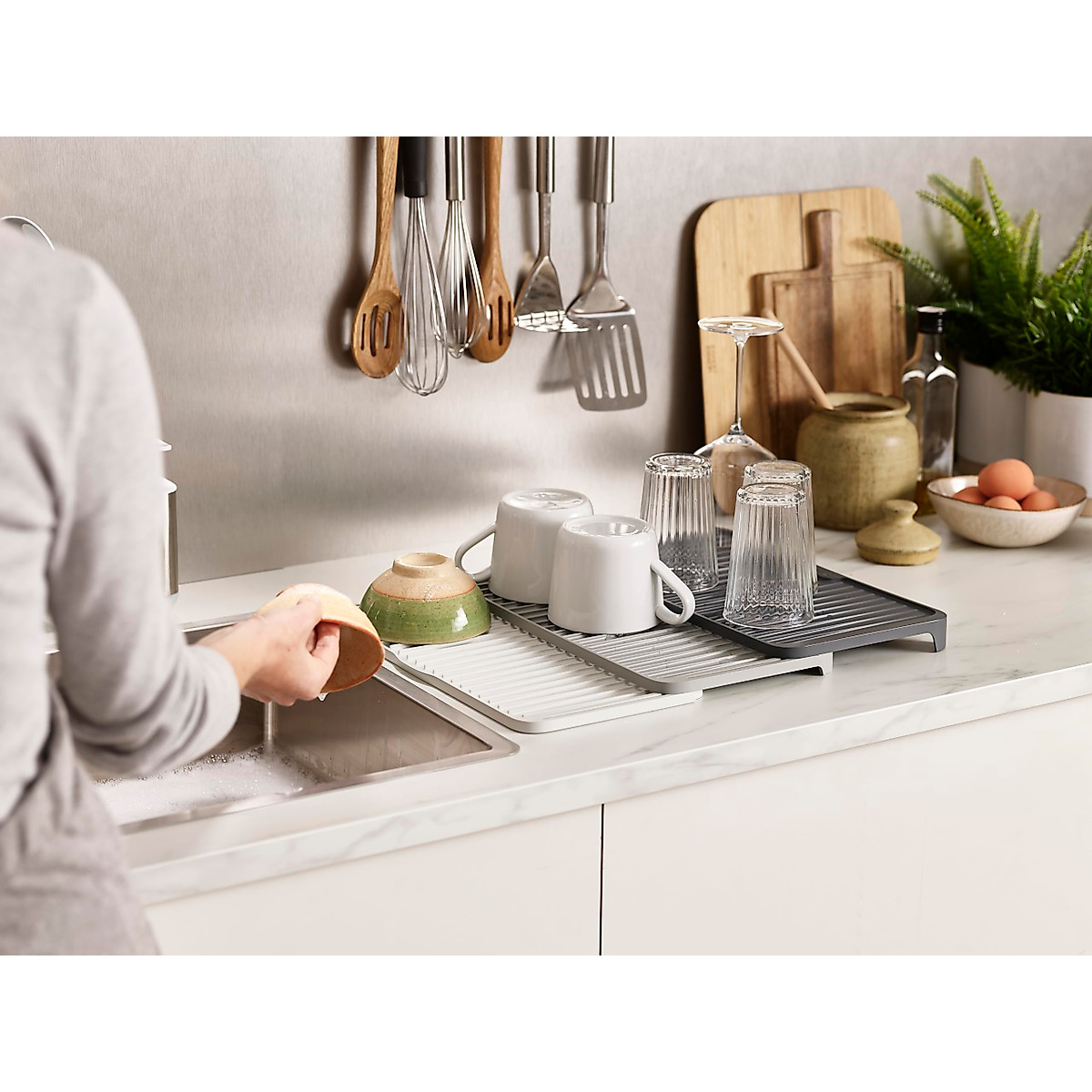 Joseph Joseph 85178 Tier Expandable Draining Mat, Gray, UK 2