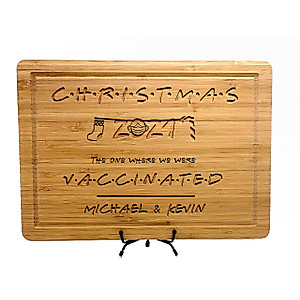 Merry Happy Christmas Tree Design Decorations for Kitchen, Personalized Gift for Couples and Family, Engraved Christmas Home Decor and Cutting Board, Christmas Gift for Grandma, Mom, Mother, Mama