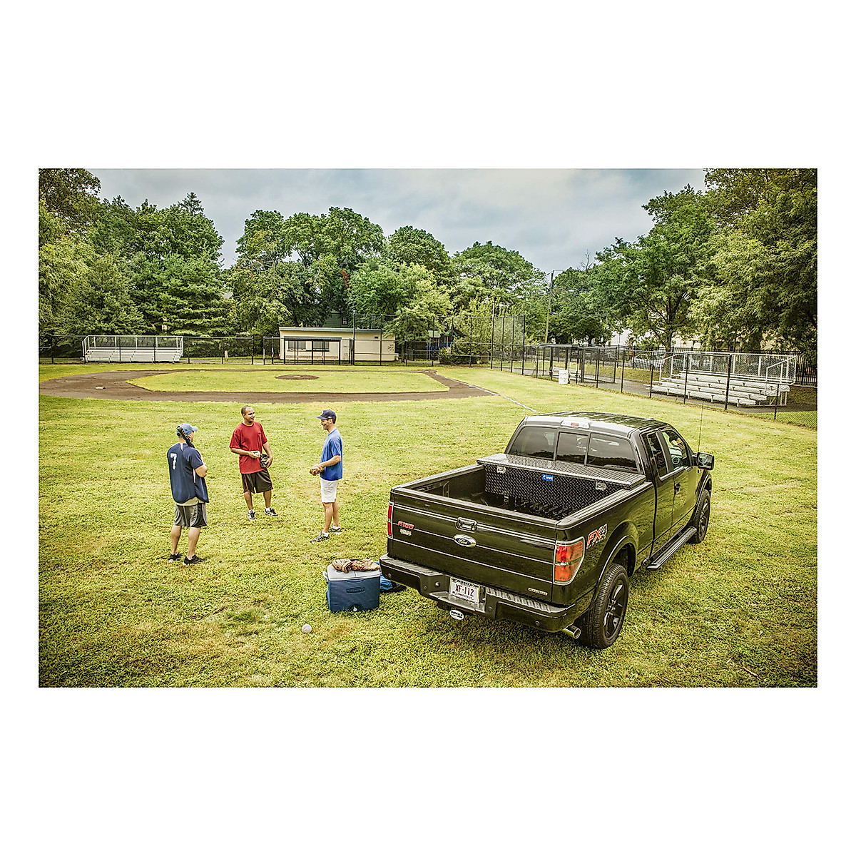 UWS TBS-72-LP-BLK Black Single Lid Low Profile Aluminum Toolbox with Beveled Insulated Lid