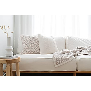 DLUXEV Luxurious Super Soft Throw Blanket, Fluffy Cozy Taupe Tan Blanket for Bed, Knitted Breathable Comfy Texture, Chic Wild Cheetah Print Throw for Sofa/Couch, Beige & Cream Leopard 50"x60"