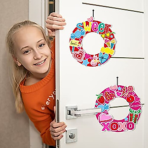 chiazllta 24 Pcs Valentine's Day Wreath Craft for Kids, Preschool DIY Valentines Paper Art Craft Kit with Hearts Stickers Bulk Classroom Home Indoor Game Activities