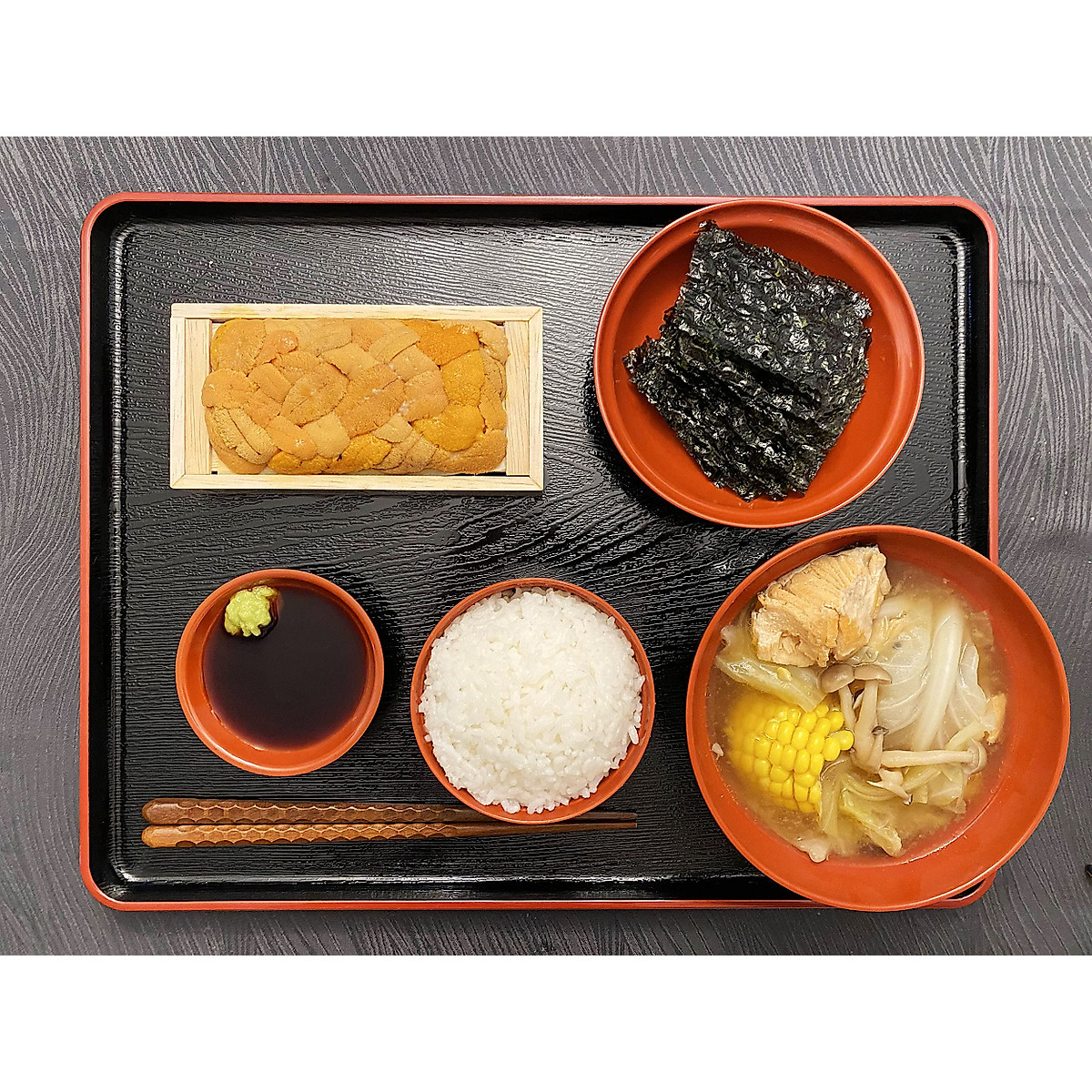 JapanBargain, Soup Bowl with Lid and Spoon for Miso Soup Rice Poke Donburi Noodle Pasta Cereal Black and Red Color Japanese Style with Hook Spoon, 21 oz (1, 21oz w/Gift Box)