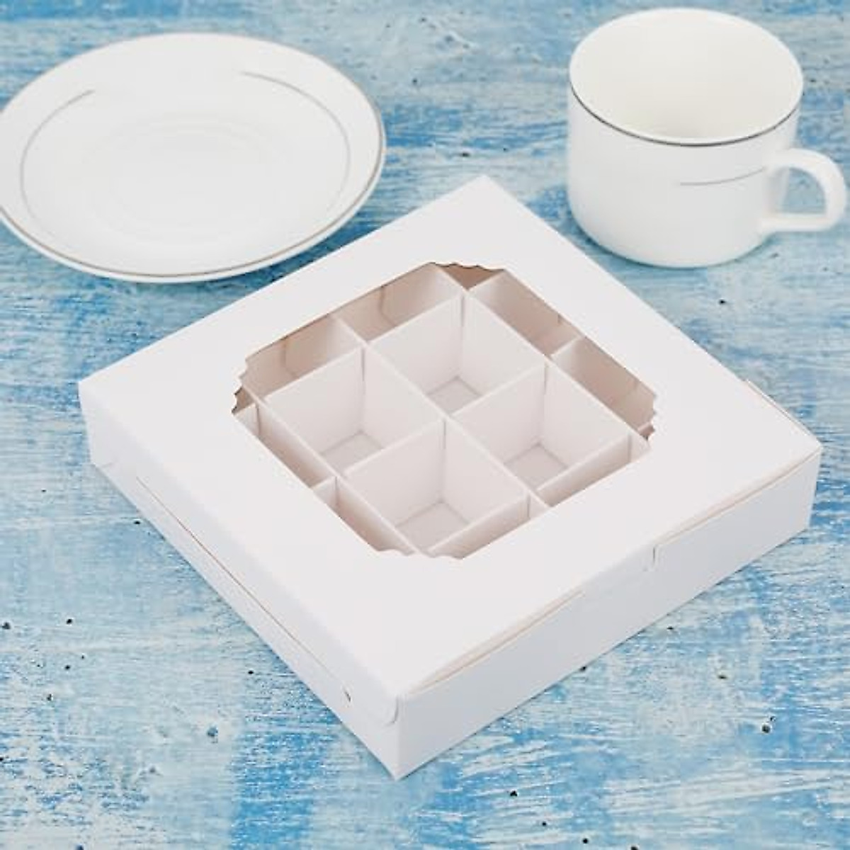 Empty White Pick and Mix Sweet Boxes with Inserts Clear Window and Divider 16-Compartments Quick Assemble Sampler Boxes for Chocolate Sweet Assortment (30 Pcs)