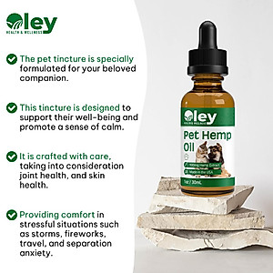 Pet Calming Oil - 900mg Hemp, MCT Oil - Natural Remedy for Anxiety, Joint Pain, Stress, Seizures, & Sleep Issues - Ideal for Dogs & Cats, Dog Joint Pain Relief, & Separation Anxiety Relief - 1oz