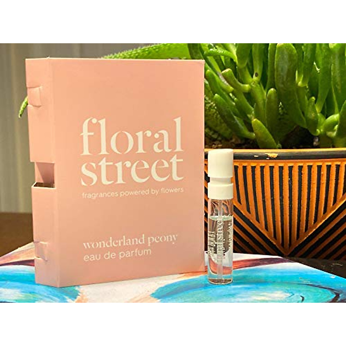 New FLORAL STREET Wonderland Peony EDP Eau de Parfum Spray Sample 1.5ml