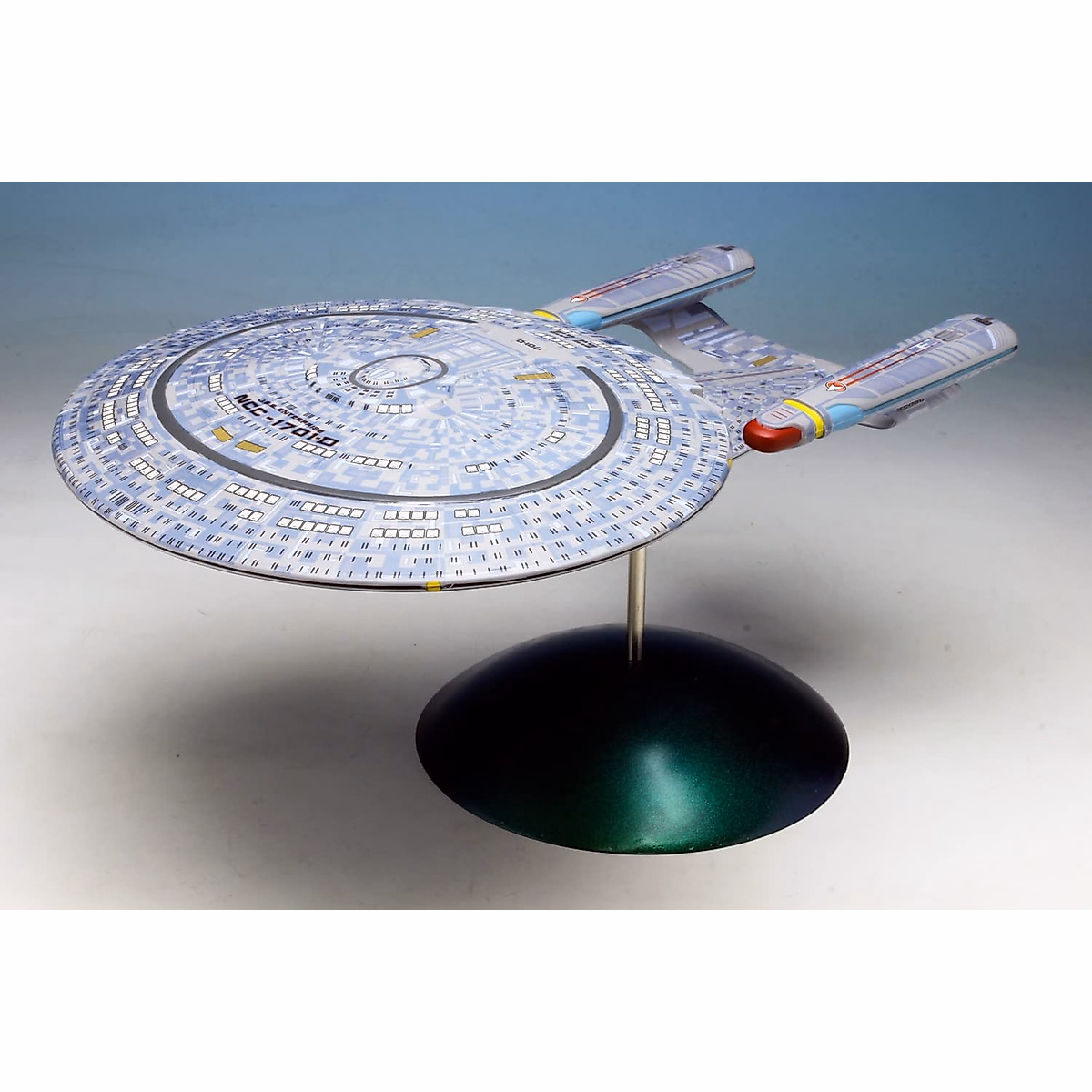 AMT Star Trek U.S.S. Enterprise Box Set 1:2500 Scale Snap Model Kit
