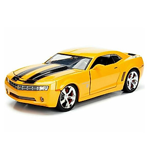 Transformers 1:24 Bumblebee 2006 Chevy Camaro Die-Cast Car w/Robot on Chassis & Collectible Coin, Toys for Kids and Adults