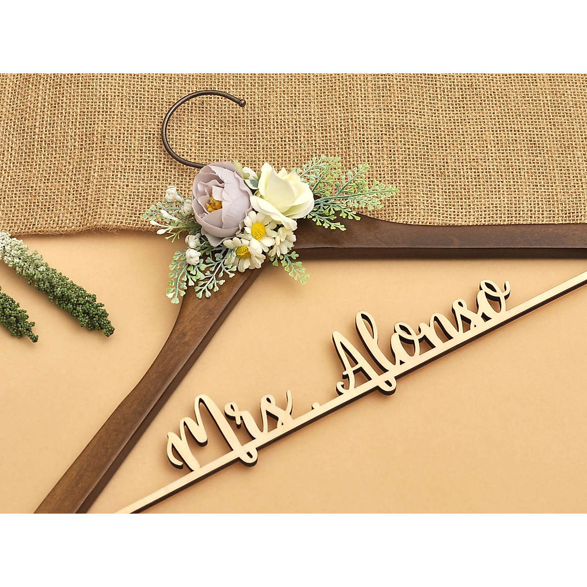 Bride hanger, wedding hanger, wood engraving,personalized bride hanger, lady hanger, custom hanger, honor maid, bridesmaid, The doctor hangers，Gift-giving hangers