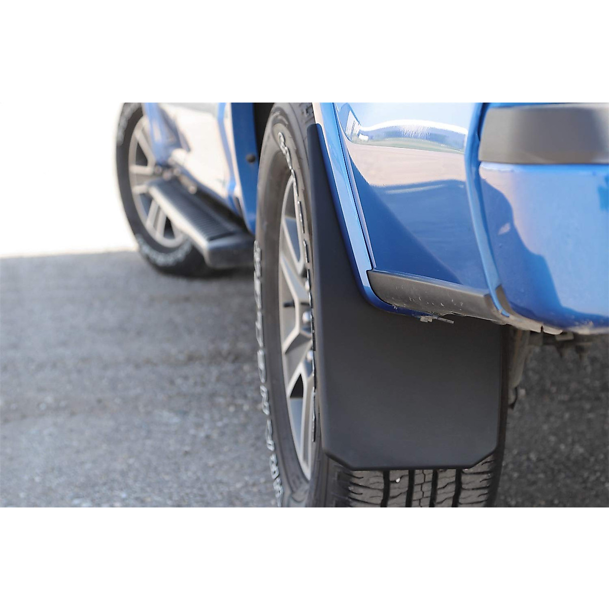 Dee Zee DZ17939 Universal Plastic Mud Flaps