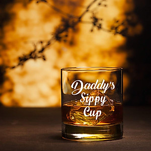 Perfectinsoy Daddy's Sippy Cup Whiskey Glass, Birthday Gift for for Dad, New Dad,Grandpa, Husband, Colleague, Funny Birthday Gift for Dad From Daughter Son Wife