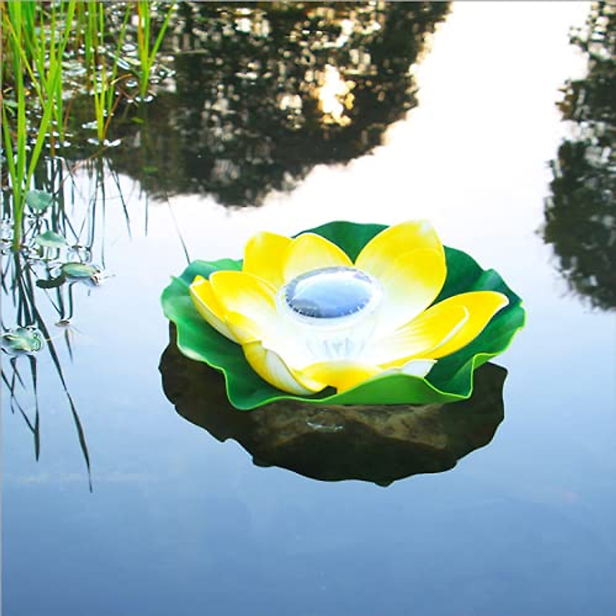 ComeHome Floating Solar Pond Light Lotus Floating Lights Lotus Solar Light, Solar Floating Pool Lights Lotus Flower Decor Solar Lights for Pond