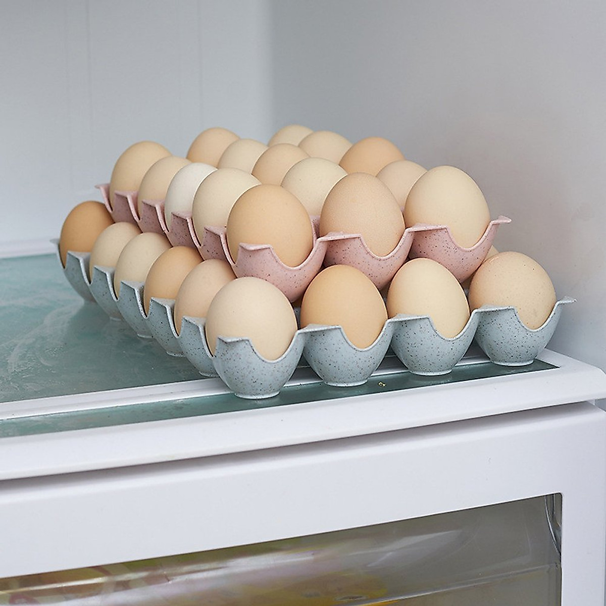 LOLPI Creative Egg Storage Box Refrigerator Egg Storage Container , 15 Compartment Design Plastic Egg Holder for Refrigerator