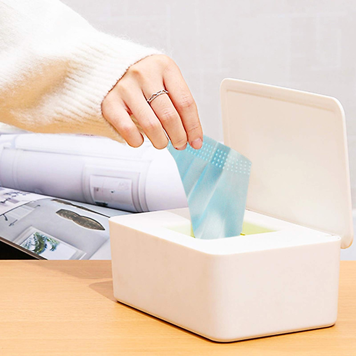 Wipes Dispenser Holder with Lid, Home Wet Tissue Case Storage Box Container Dustproof Holder for Home Office Desk(White)