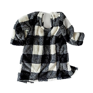 Buckle Me Baby Car Seat Blanket - Wearable Car Seat Blankets for Babies - Carseat Blanket Made from Cozy Warm Sherpa for Winter and Fall - Cover, Poncho, Jacket Alternative for Kids and Babies