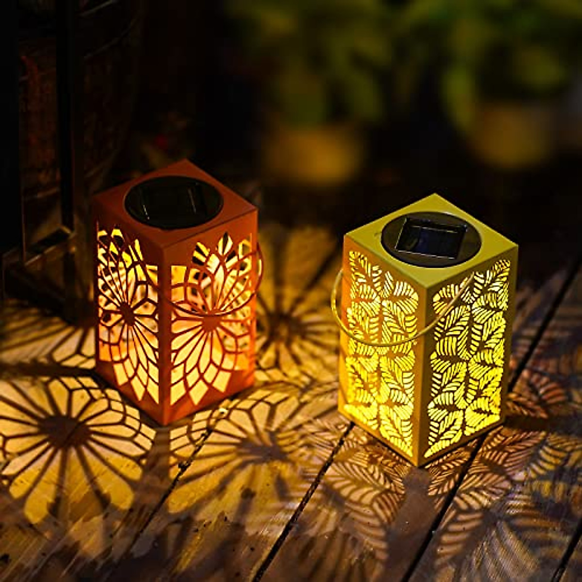 A Bundle of Solar Turtle and 2Pack Solar Lantern
