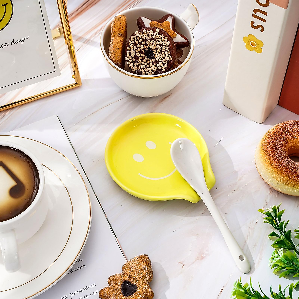 Whaline Happy Face Spoon Rest Yellow Smile Face Ceramic Spoon Holder Boho Face Sauce Dishes Ring Dish for Groovy Retro Boho Party Kitchen Office Home Decor
