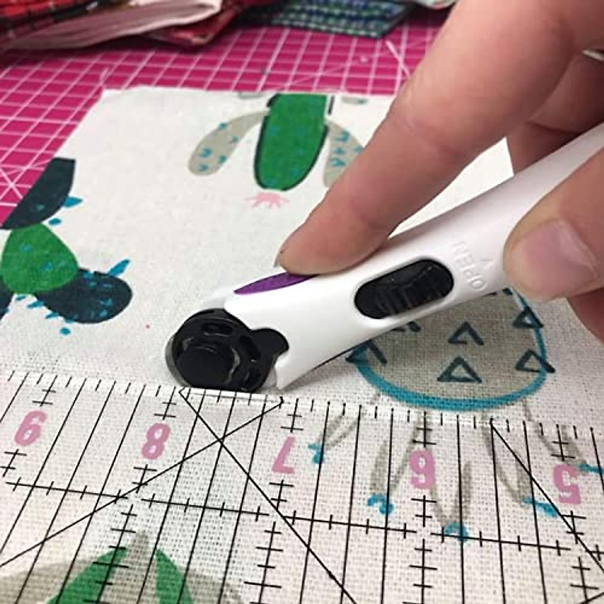 The Quilted Bear Rotary Cutter - Ergonomic Soft Grip Rotary Cutter with Easy Blade Replace System (18mm)