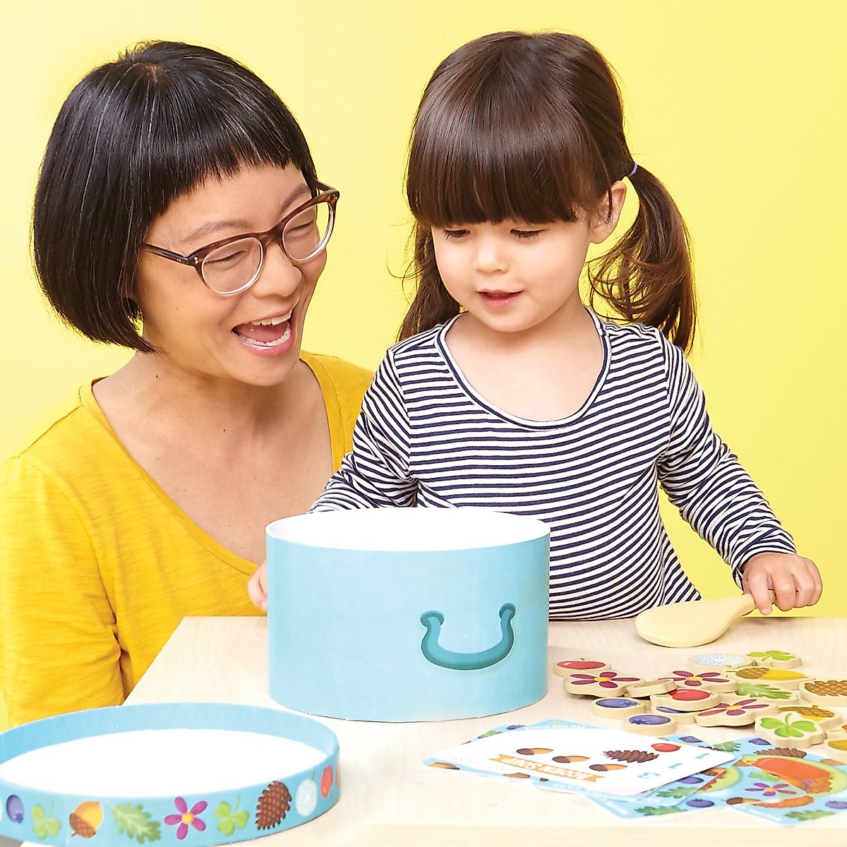 Peaceable Kingdom Acorn Soup Game - Educational Games for Toddlers, Includes Instructions and Parent Guide - 2 Year Old and Up