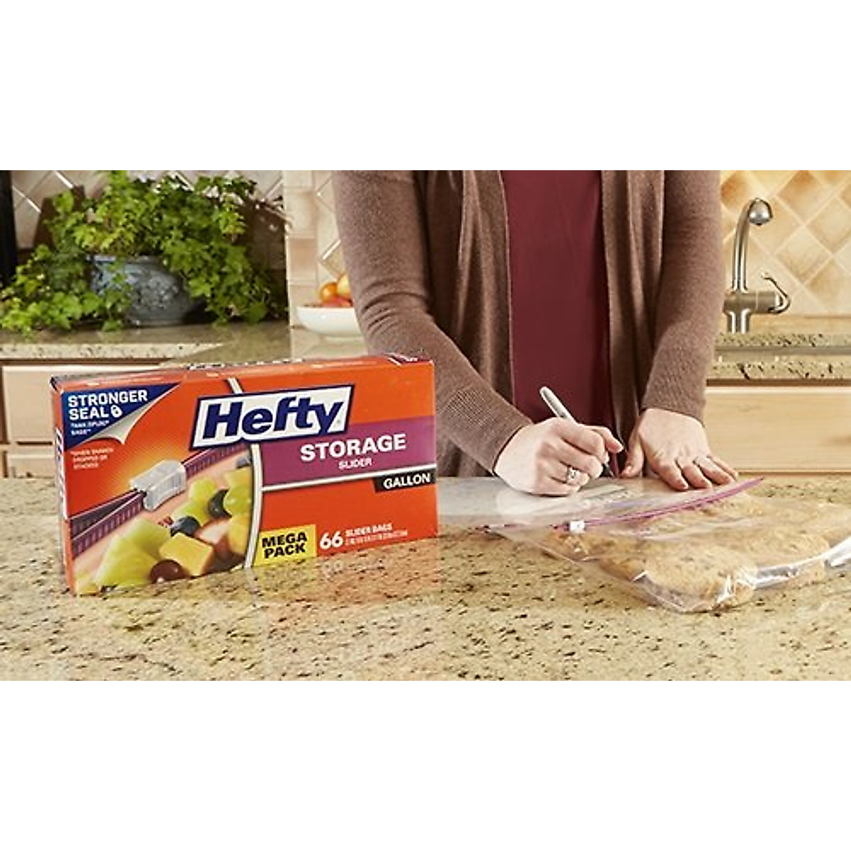 Hefty Slider Storage Bags, Gallon Size, 30 Count (Pack of 4), 120 Total