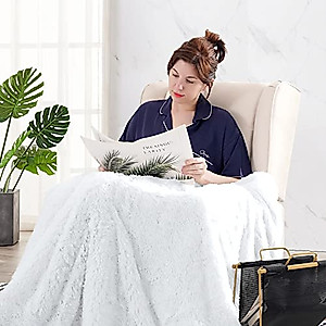 EASELAND Soft Faux Fur and Sherpa Shaggy Throw Blanket, Reversible Warm Thick Fleece Fuzzy Shag Throws, luxury Furry Plush Fluffy Decorative Cozy Blankets for Couch Sofa Bed Chair (White,90×90 inches)