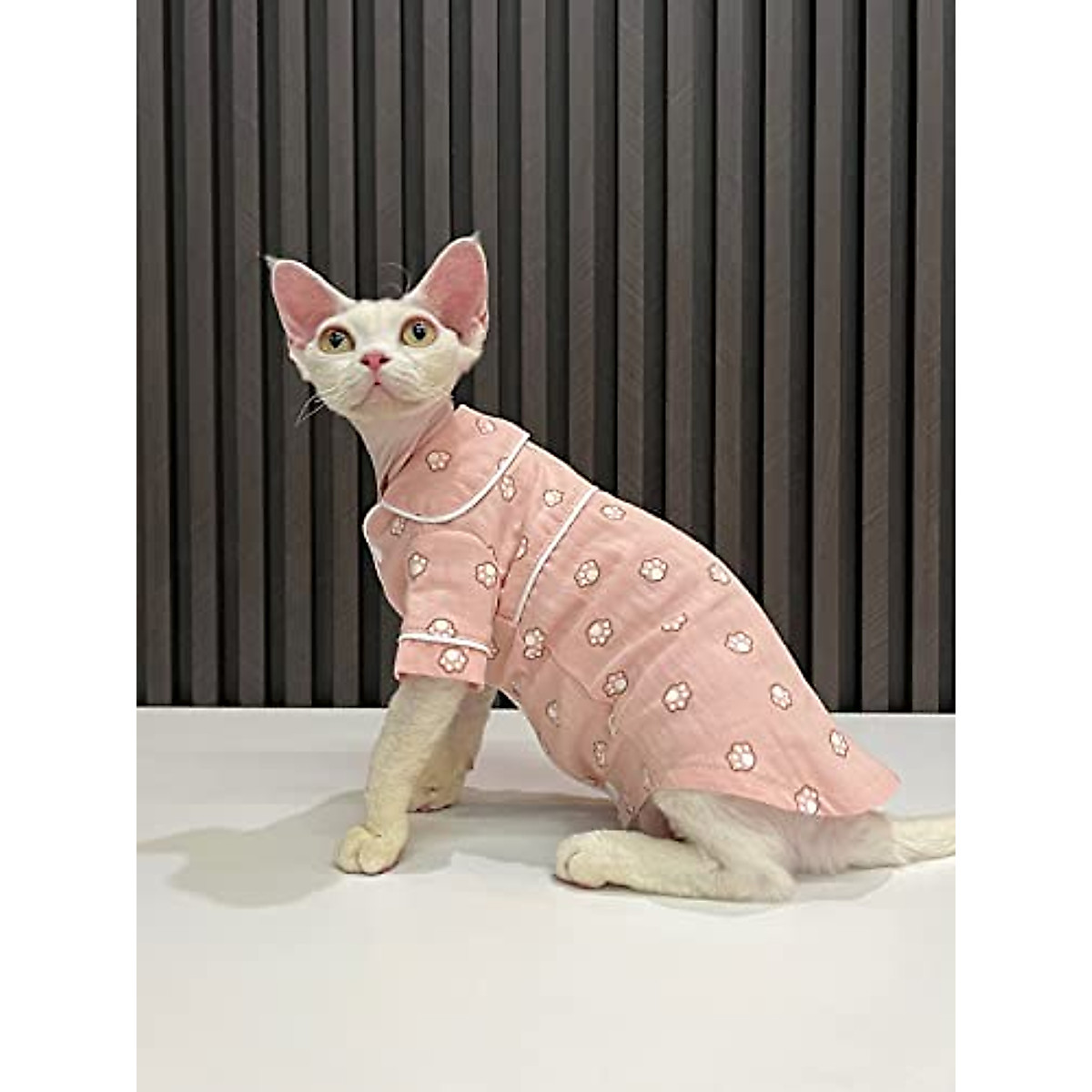 Sphynx Hairless Cat Clothes Autumn Cartoon Pattern Pajamas Air Cotton T-Shirts Comfortable Kitten Shirts Pet Clothes for Cat (M(4.4-5.5lbs), Pink)