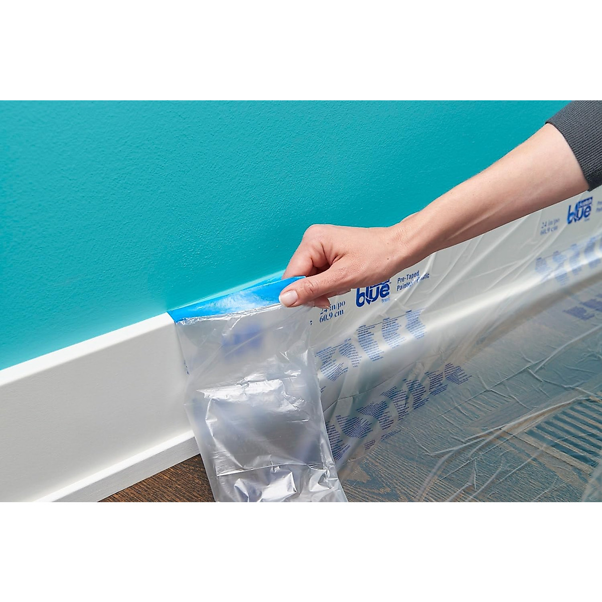 ScotchBlue Pre-Taped Painter's Plastic with Dispenser, Prepares and Protects in One Easy Step, Multi-Surface Painter's Tape and Plastic for Indoor Use, 24 Inches x 30 Yards, 1 Roll