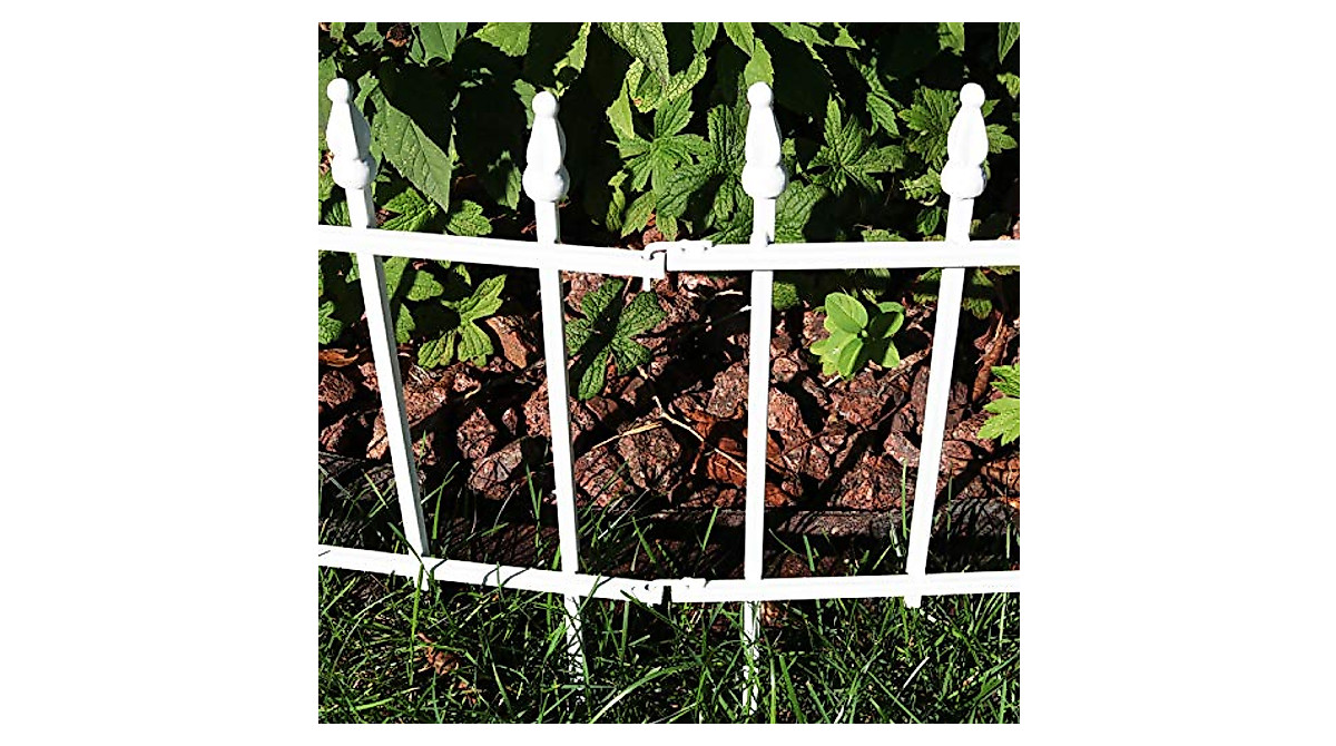 Decorative White Roman Garden Fence Set – 5 Panels, 9 ft Length