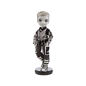 Rainbow High Shadow Series 1 Ash Silverstone- Greyscale Boy Fashion Doll. 2 Silver Designer Outfits to Mix & Match with Accessories, Great Gift, Multicolor, 583578EUC