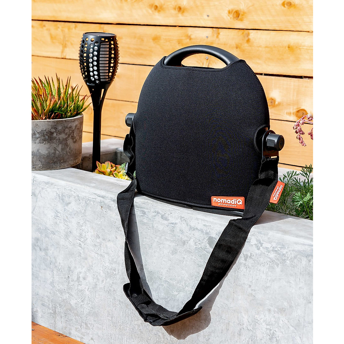 nomadiQ Portable Gas Grill + Protective Sleeve + Griddle