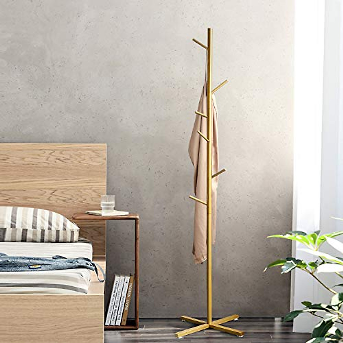 Jolitac Modern Metal Coat Rack in Gold Free Standing 7 Hooks Hall Tree in Corner, Hat Hanger & Coat Racks Stand Entryway Organizer for Clothes, Bags, Umbrella (Golden)