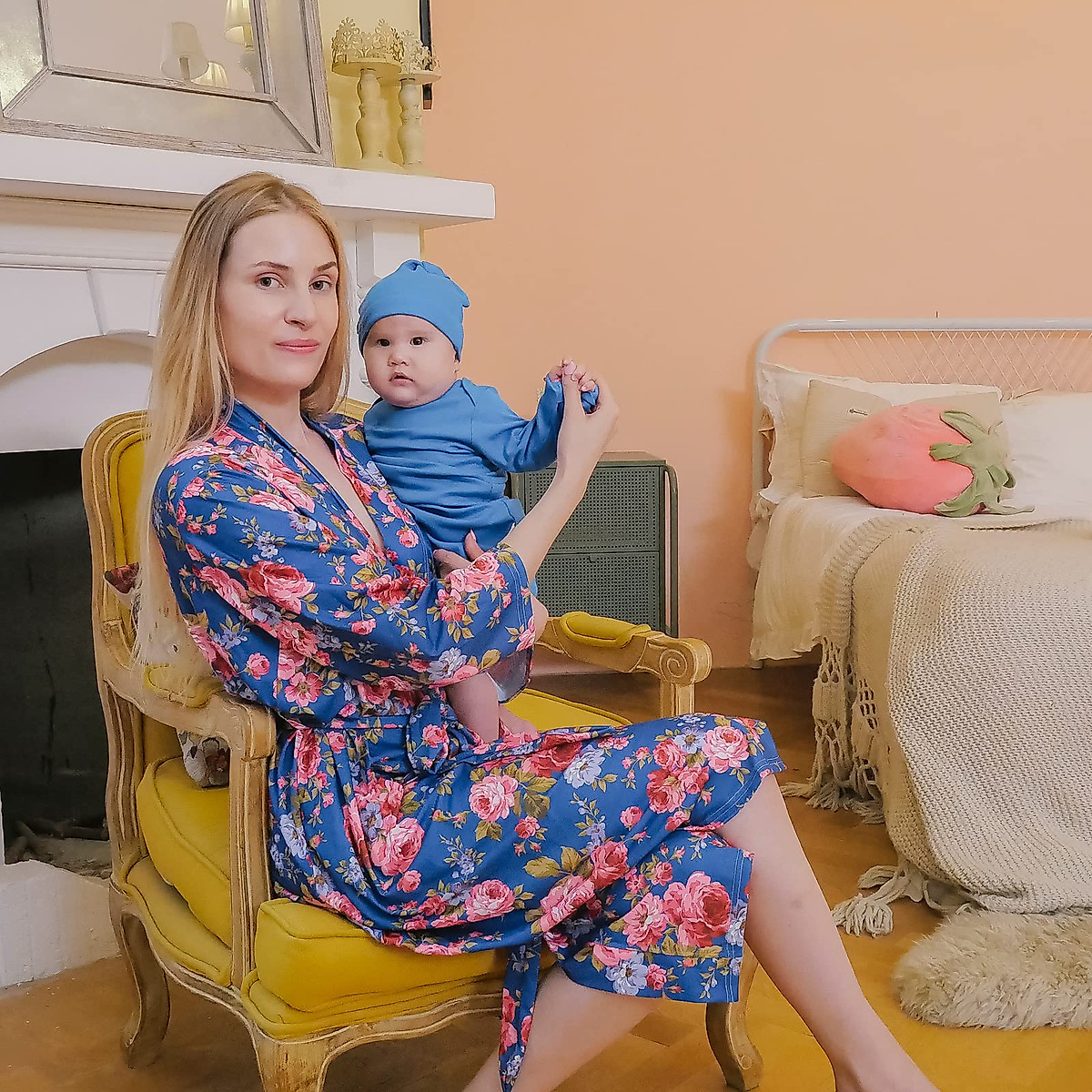 RNOONY Mommy and Me Robe and Swaddle Set M/L Color Black, Maternity Robe and Matching Baby Set, 2 Matching Hospital Outfits Nursery-Swaddling-Blankets for Boys Girls