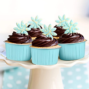 Suclain 5 OZ Aluminum Foil Baking Cups with Lids and Spoons Include Muffin Liners Cups Reusable Foil Cupcake Ramekins, Colorful Plastic Sporks for Birthday Wedding Party (Mixed Color,200 Pieces)