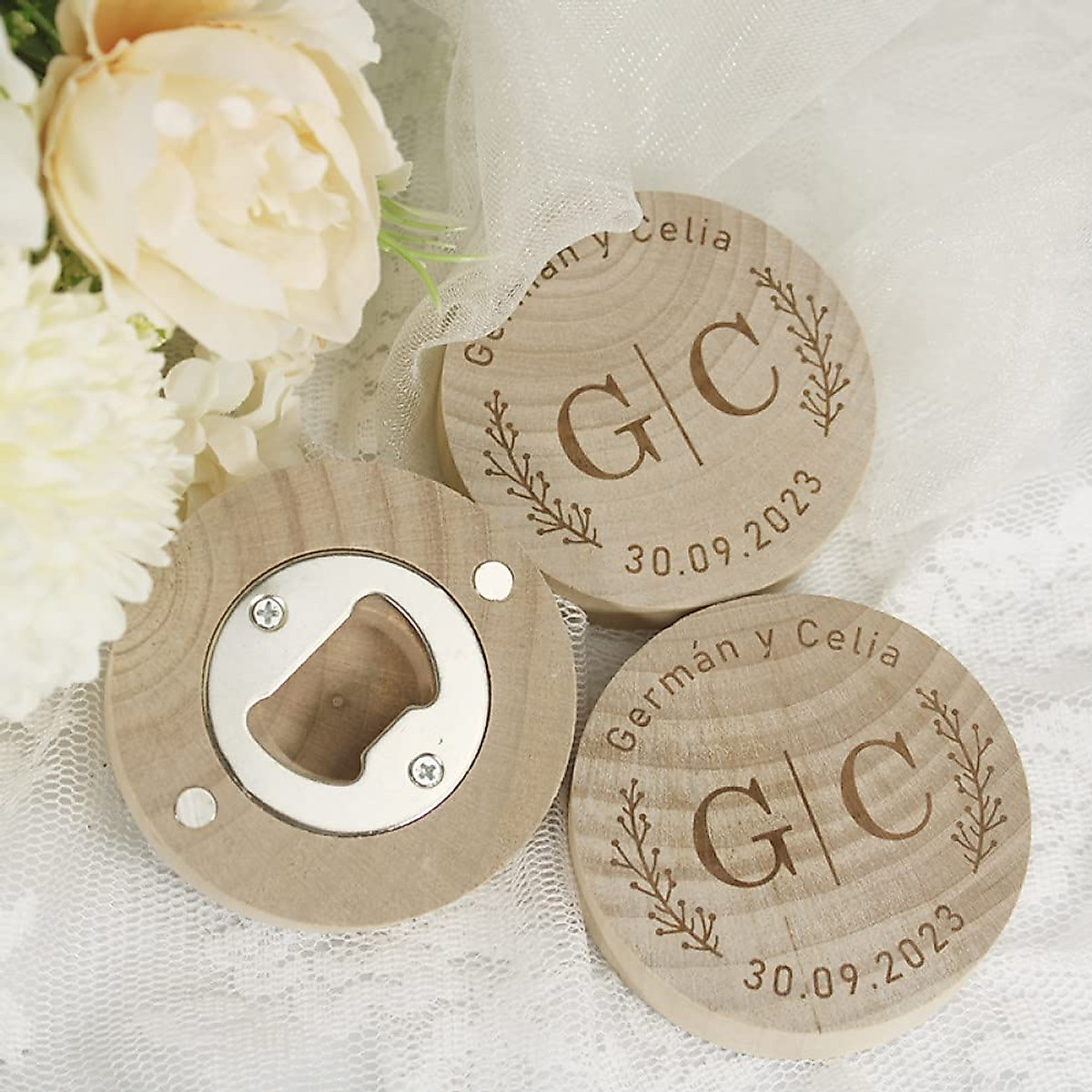 Personalized Wedding Favor Bottle Opener Fridge --Initial and Date Customization Beer Bottle Opener Funny Wooden Decoration (Magnet Wooden Magnetic Bottle Opener Party Favor Wedding Gift Souvenir,cu
