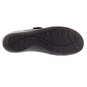 Clarks womens Ashland Spin Q Slip On Loafer, Black, 7.5 US