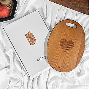 kaiDesign - Heart Design Wooden Cutting Board Coated In Mineral Oil, Quality Beech Wood Design for Housewarming Gifts, Mother's Day Present, Wedding Anniversary and Valentine's Day Gift
