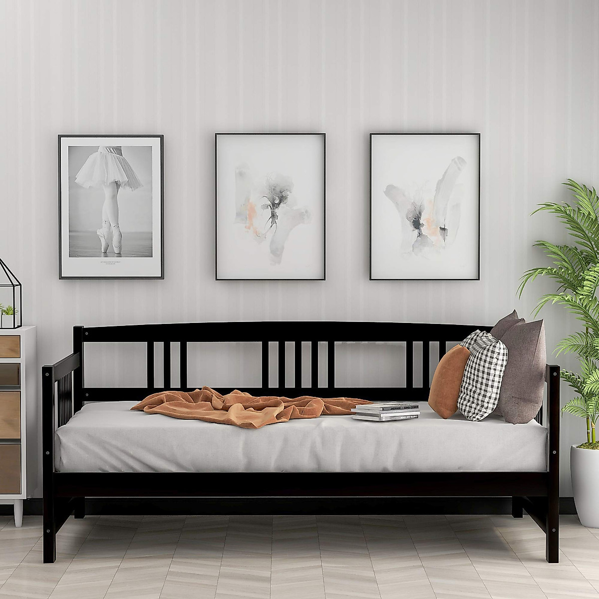 Royard Oaktree Solid Wood Daybed, Twin Size Daybed with Three-Side Rail, Modern Sofa Bed Frame with Wooden Slats Support Mattress Foundation for Bedroom, Living Room, Guest Room, Espresso