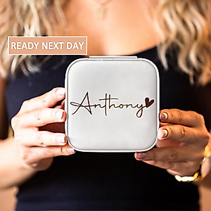DayOfShe Personalized Name Jewelry Box for Women Girls Custom Travel Jewelry Case with Name for Bridesmaid Proposal Gifts, Travel Jewelry Box for Teen Girls Gifts