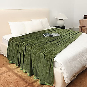 Lutoris Flannel Oversized King Blankets 220gsm 120"x120", Giant Huge 10'x10' Cozy Big Throw Blanket Fits The Whole Family, Extra Large Soft Fleece Blankets for Bed Sofa Couch Travel, Army Green