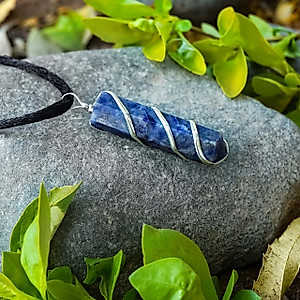 Natural Sodalite Crystal Healing Necklace - for Third Eye Chakra. Promotes Communication, Deepens Meditation, Instills Drive for Truth. Calms Anxiety, Enhances Self-Acceptance. with Stylish SS Chain